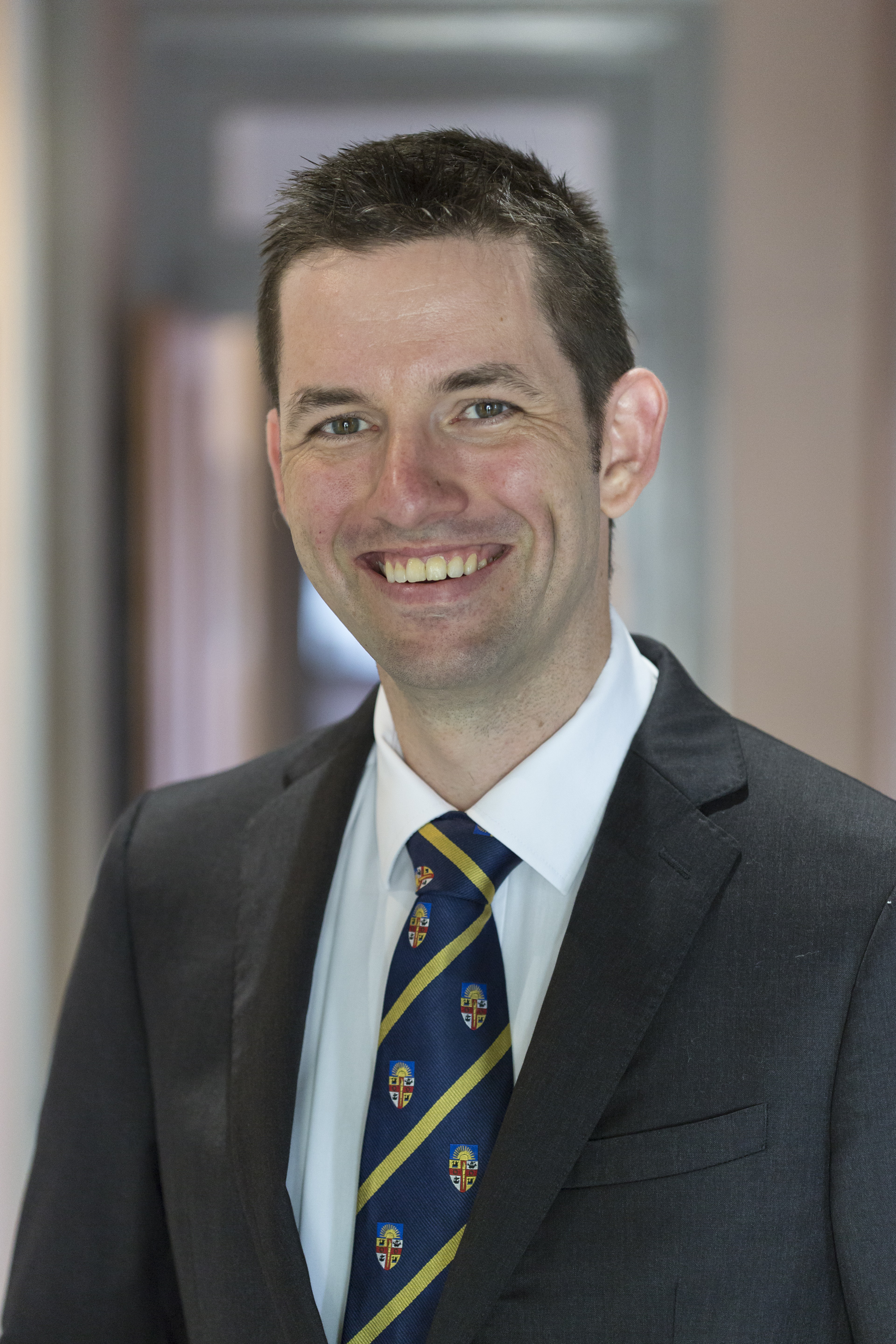 Dr David Dewar - Orthopaedic Surgeon - Cooks Hill | HealthShare