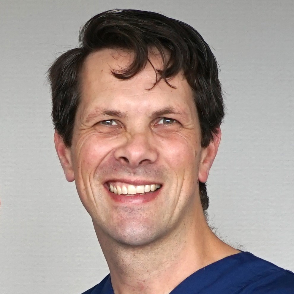 Dr Brett Leavers - Ear Nose and Throat Surgeon - Darlinghurst | HealthShare