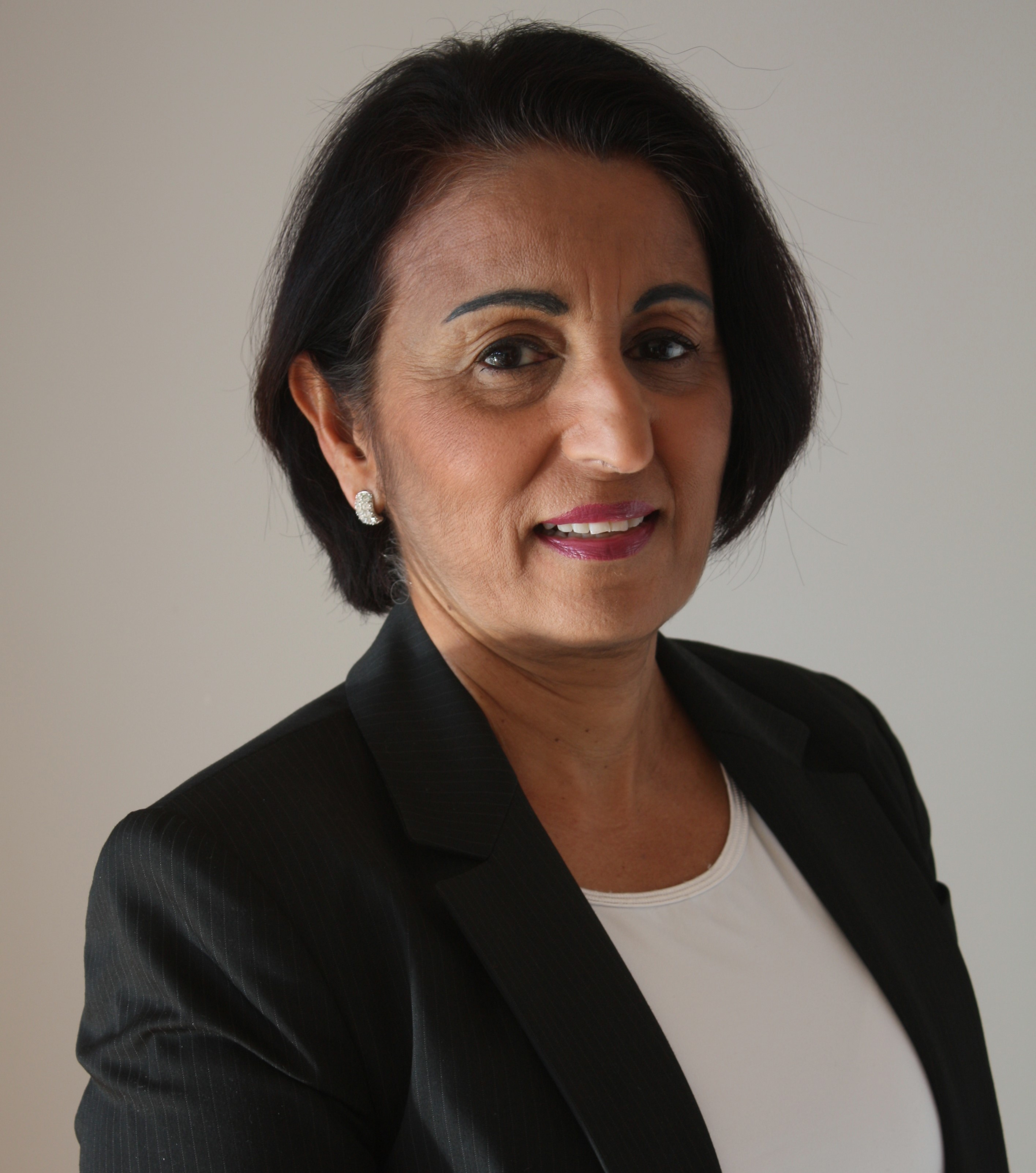 Dr Veronica Chohan - Gastroenterologist | HealthShare