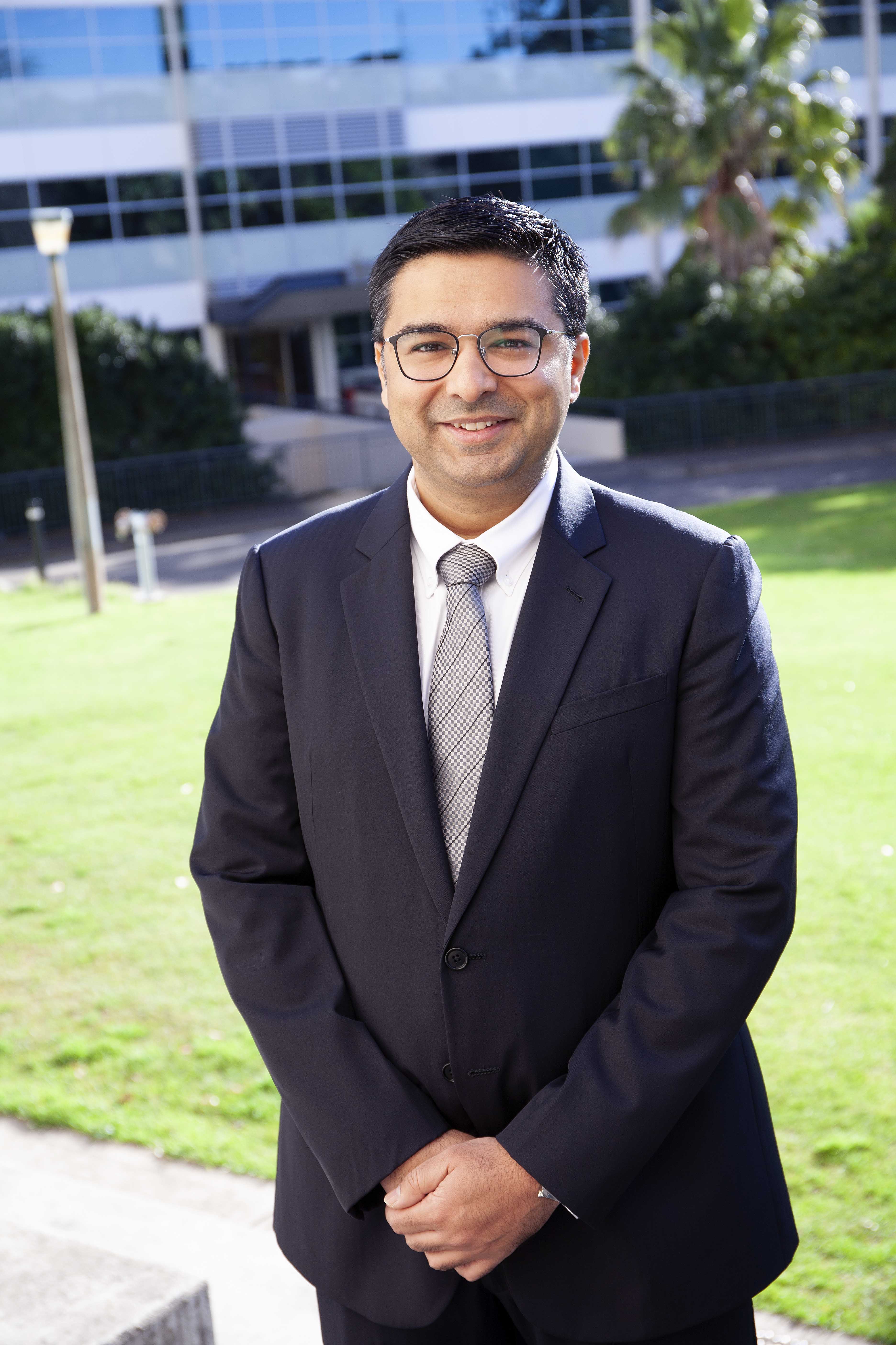 Dr Assad Zahid - Surgeon - Wahroonga NSW 2076 | HealthShare