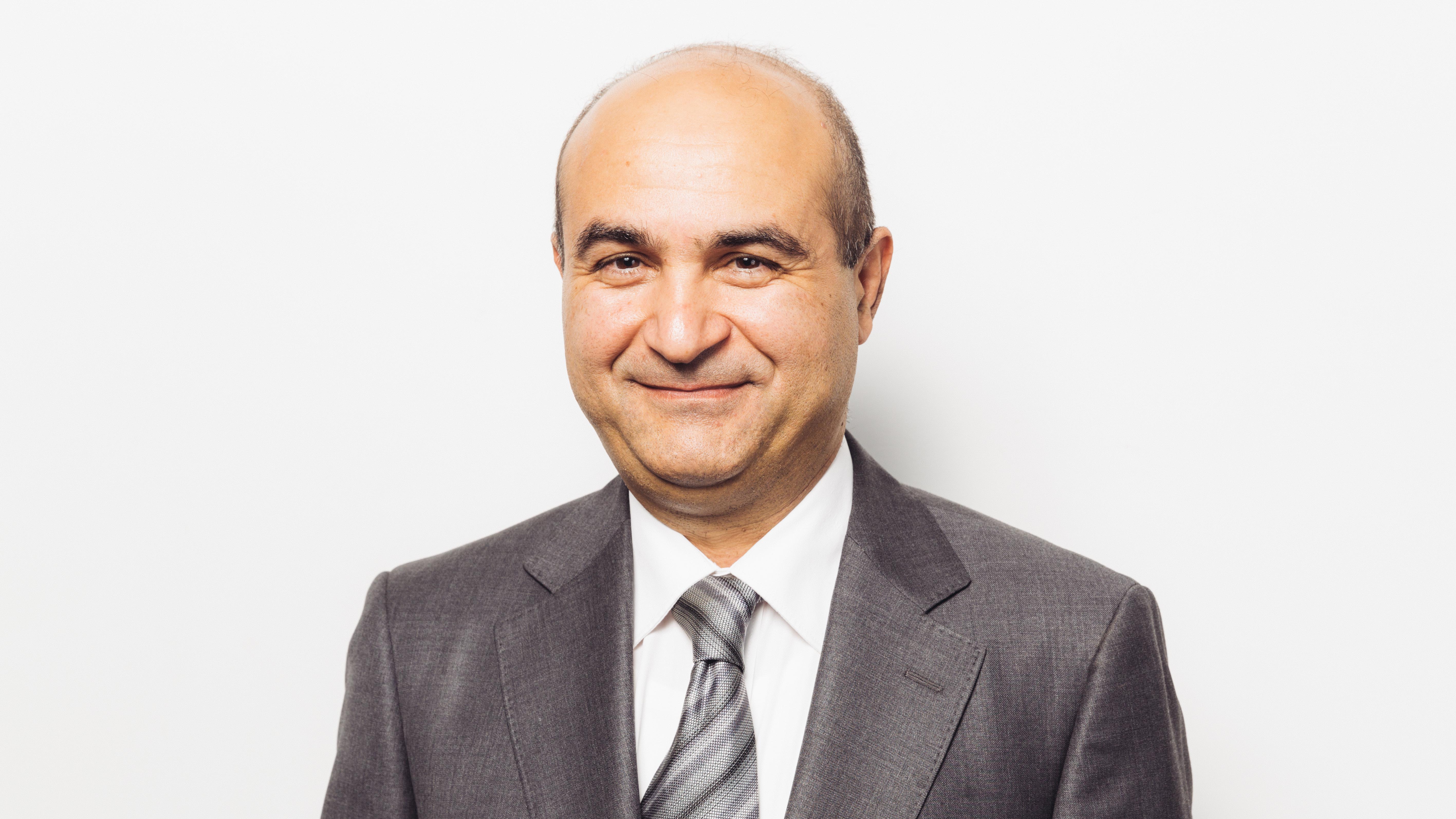 Prof Behzad Eftekhar - Neurosurgeon - North Sydney | HealthShare