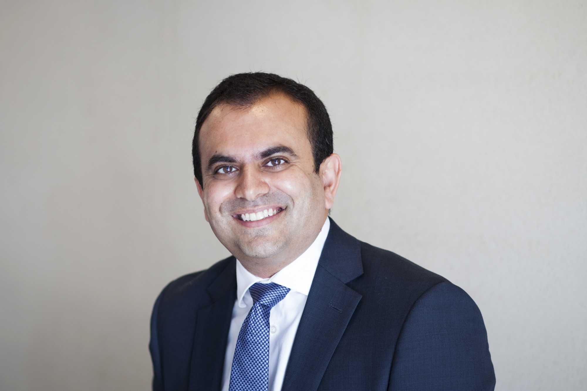 Dr Vivek Thakkar - Rheumatologist - Gregory Hills | HealthShare