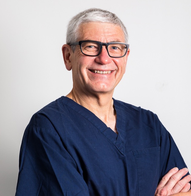 A/Prof Ian Woodgate - Orthopaedic Surgeon - Woolloomooloo | HealthShare